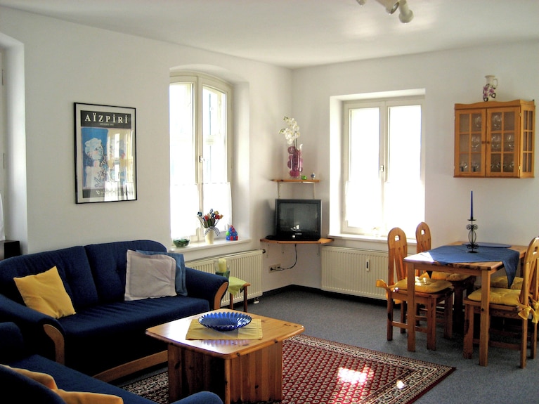 Apartment 2-3 Pers. Separate Bedroom, Living Room With Sofa Bed And South-facing Balcony, 58 Sqm - Chiemsee