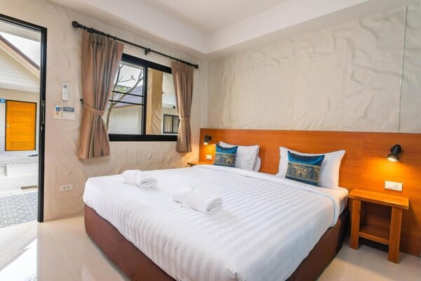 Lightplus Khao Lak - Khao Lak