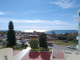 Apartamento, 2 quartos, acessível, varanda | Terrenos do alojamento