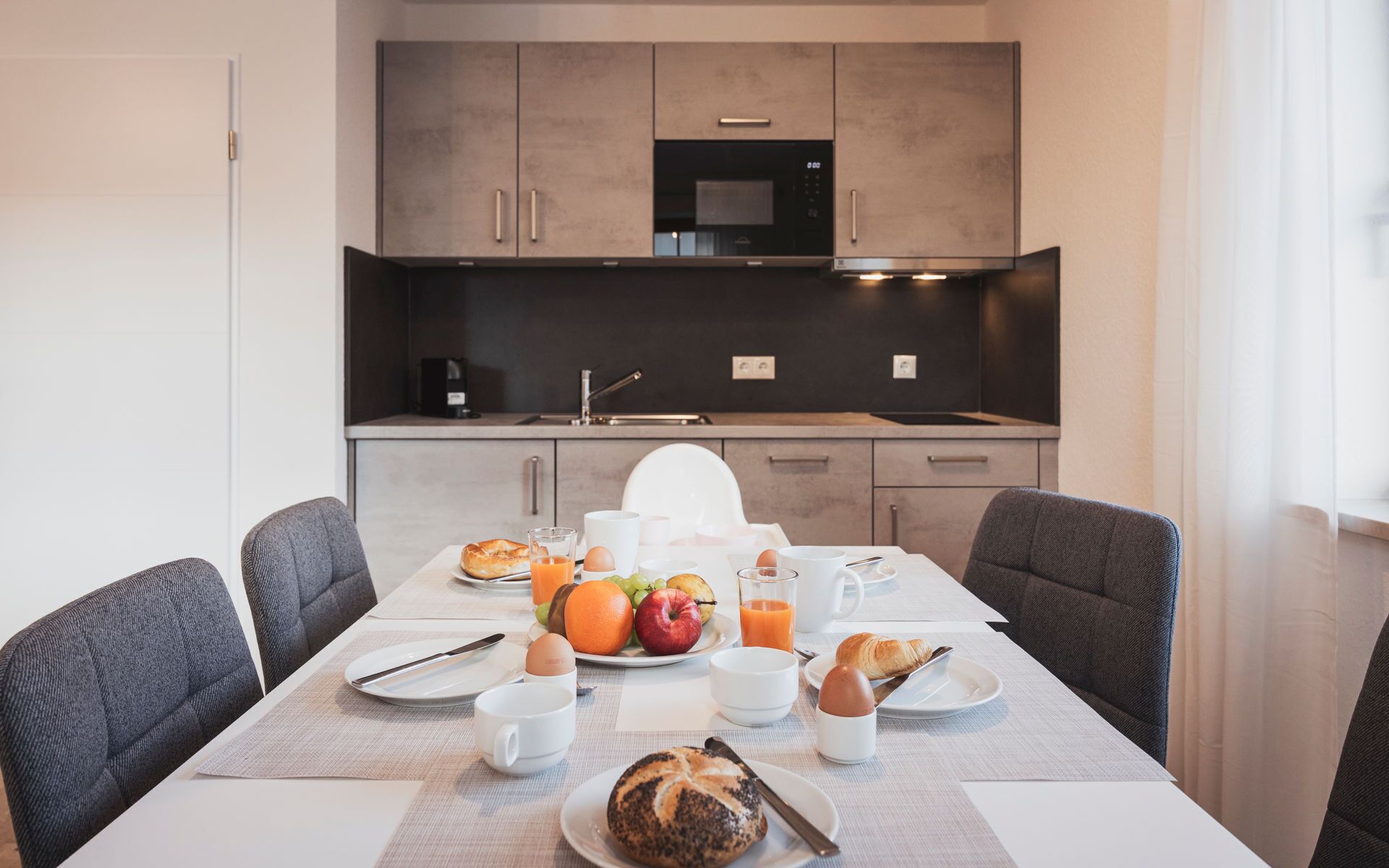 Apartamento Familiar, vista para o jardim | Restaurantes