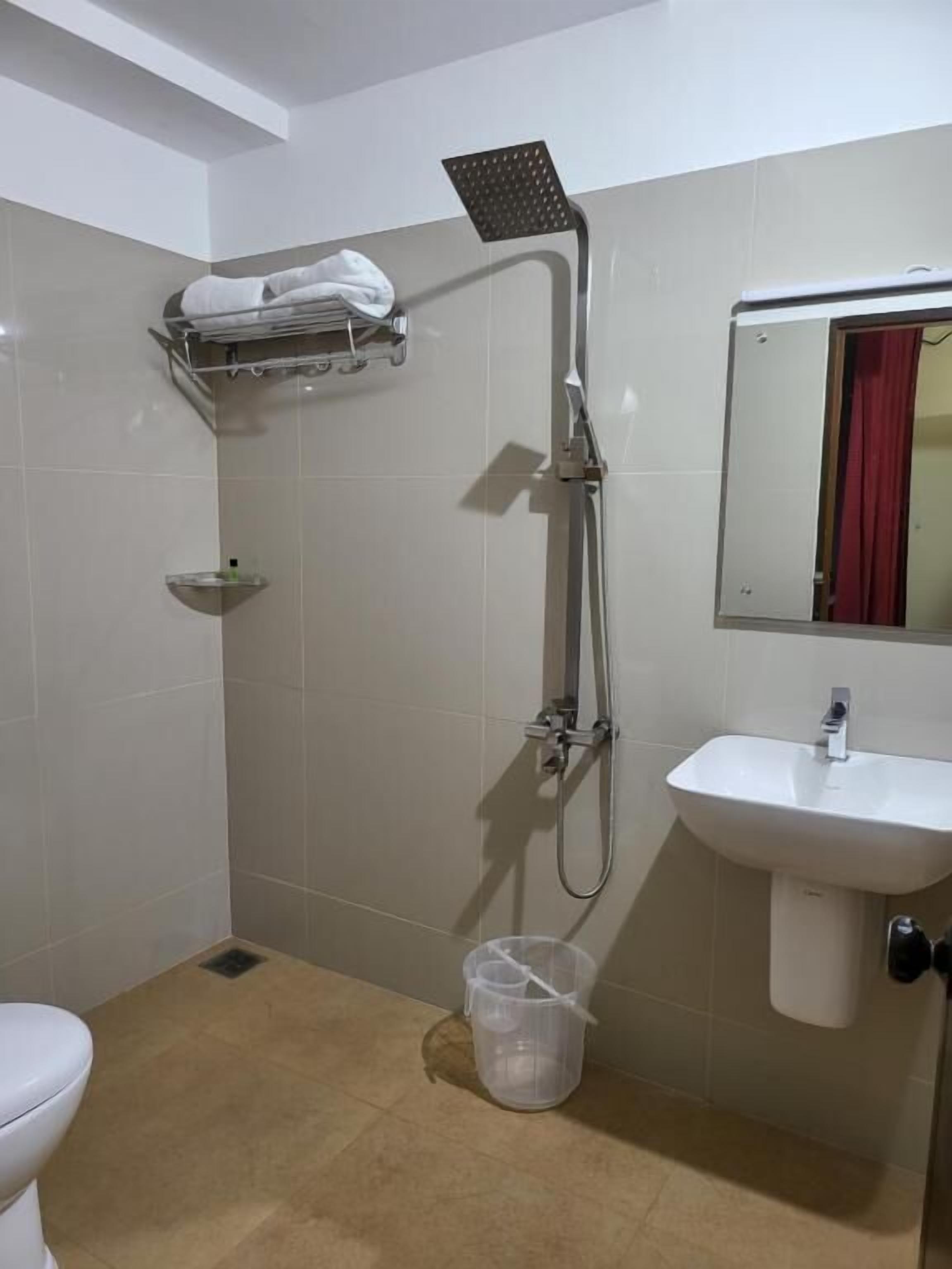 Quarto Duplo ou Twin Executivo, 1 cama queen-size | Casa de banho