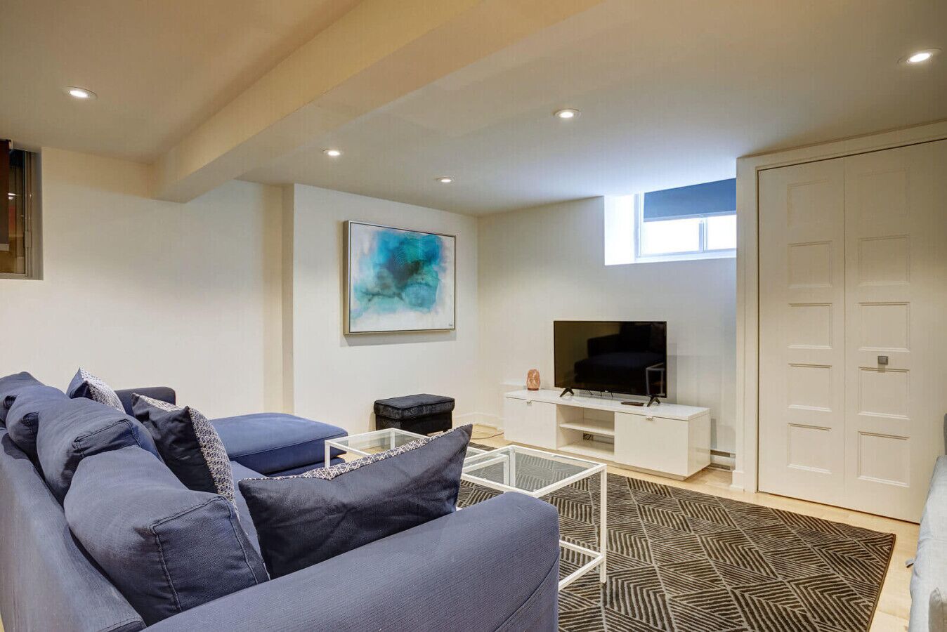 Grand Urban Retreat  Spacious 5br Heart Mtl - Laval