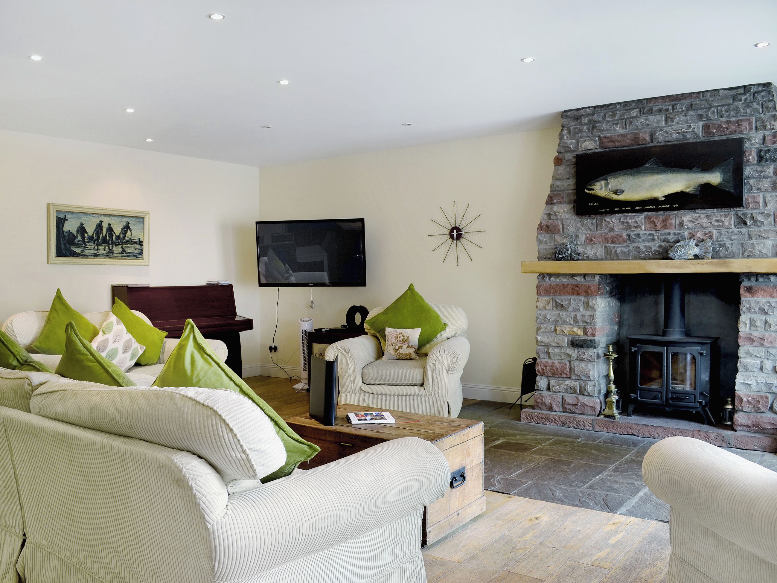 3 Bedroom Accommodation In Arden, Alexandria - Loch Lomond