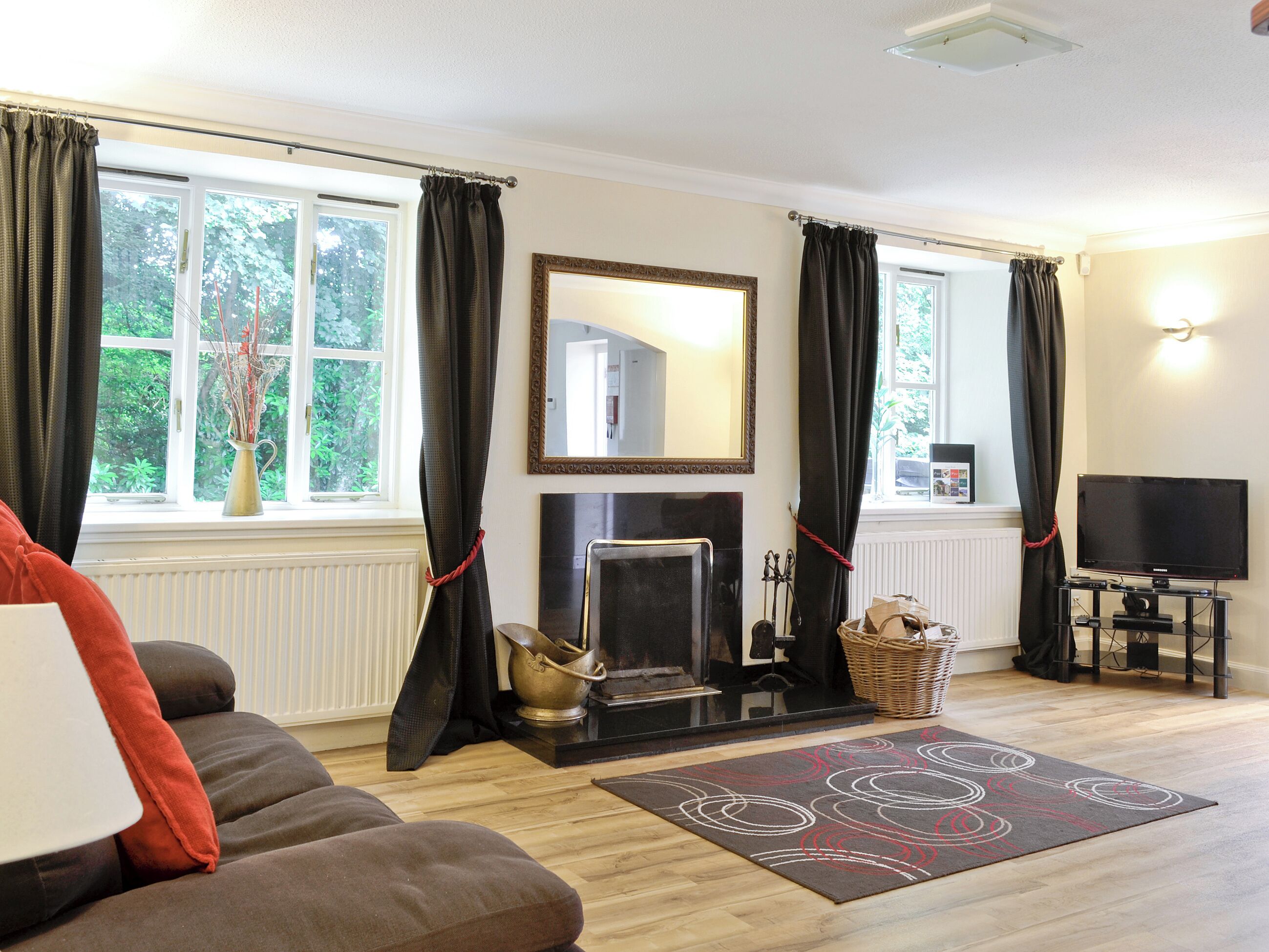 3 Bedroom Accommodation In Arden, Alexandria - Loch Lomond