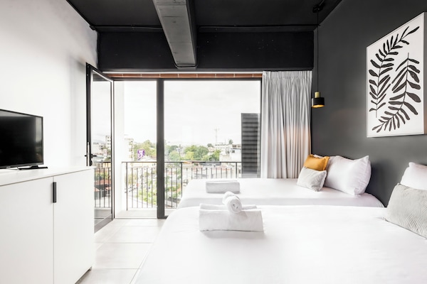 Apartamento Comfort | Cortinas/cortinados opacos, ferro/tábua de engomar, Wi-fi grátis