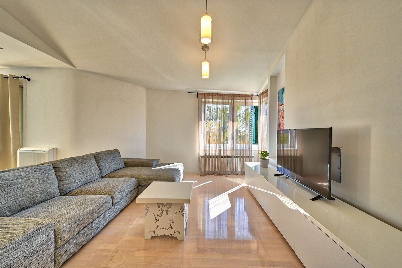 Dionis Apartment - 3 Bedroom Apartment With Shared Pool In A Quiet Neighborhood - Zadar
