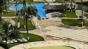 Apartamento Deluxe, varanda, vista para o oceano | Piscina