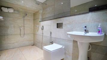 Suite-Estúdio Empresarial | Casa de banho