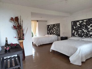 Quarto Económico