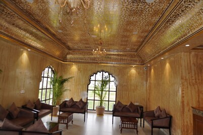 Neendar Heritage Resort