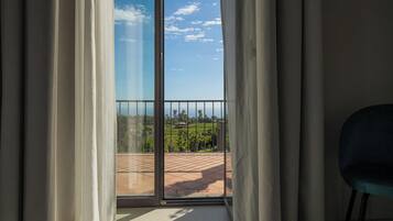 Quarto Deluxe, varanda, vista para o mar | Interior