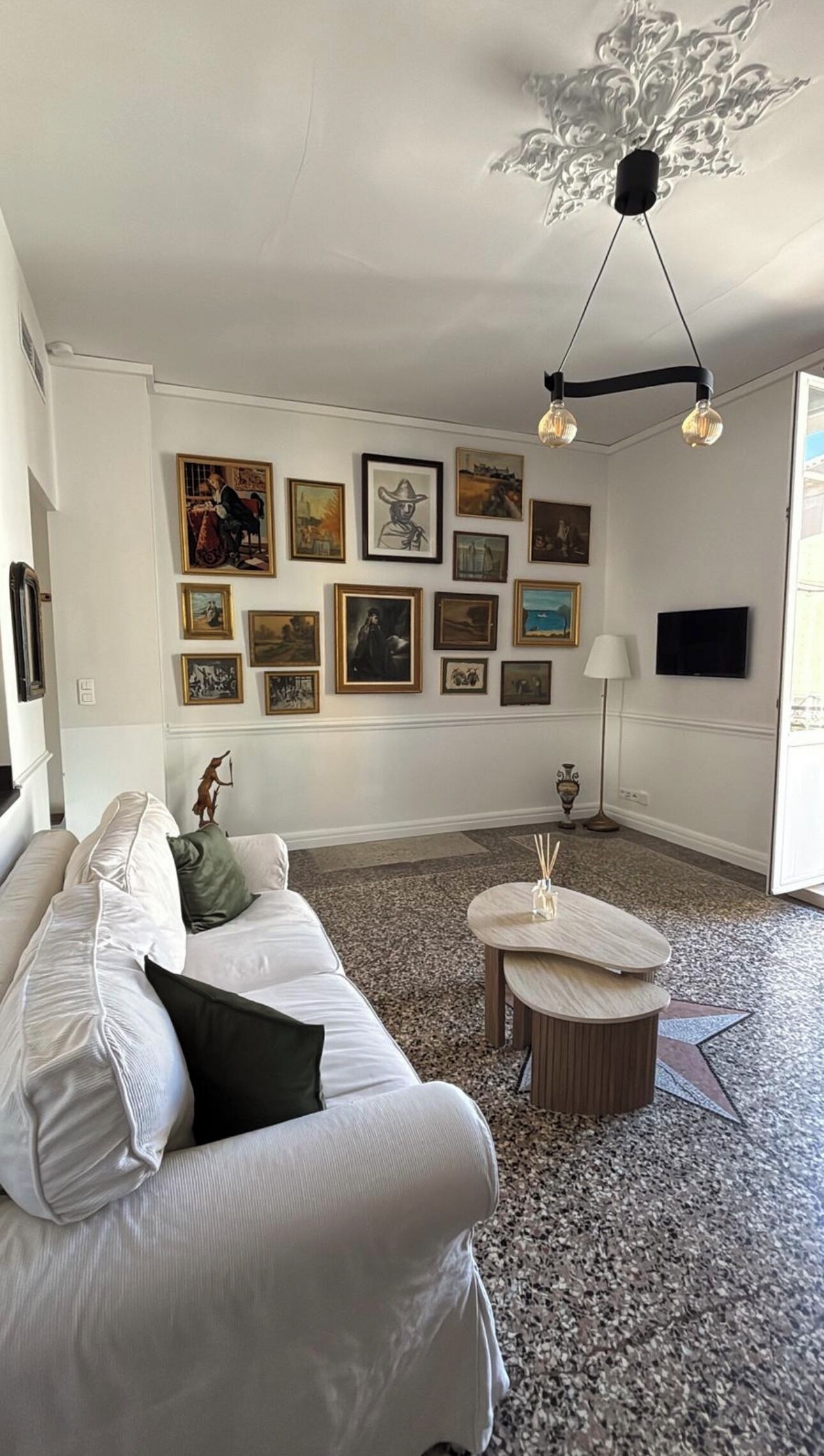 Appartement Au Cœur De La Vieille Ville Avec Balcon à Deux Pas De La Sorgue - Fontaine-de-Vaucluse