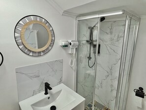 Quarto casal conforto | Banheiro