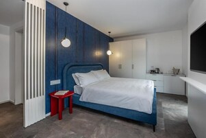 Quarto Duplo ou Twin Superior, varanda | Cofre no quarto, secretária, cortinas/cortinados opacos