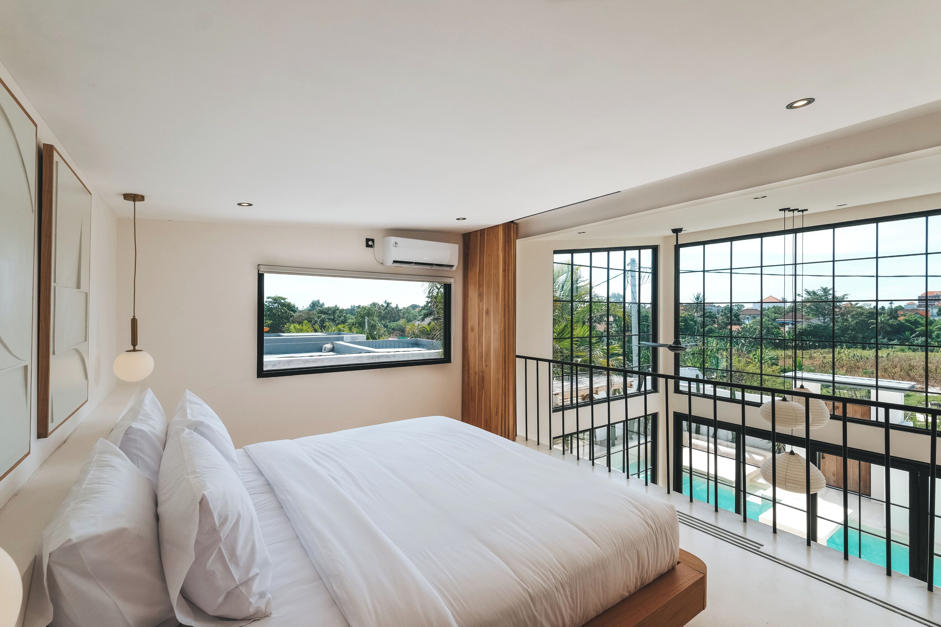 Villa Romântica, vista para a piscina | Cofre no quarto, cortinas/cortinados opacos, Wi-fi grátis 