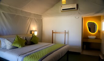 Tenda Familiar, vista para a montanha