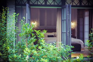 Casa luxo, sacada, vista para o jardim