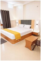 Quarto Clássico com Cama de Casal, ar condicionado | Roupa hipoalergénica, secretária, quartos insonorizados, Wi-fi grátis