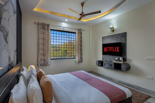 Alaya Stays Kv Venture Mirage 3bhk Villa - Faridabad