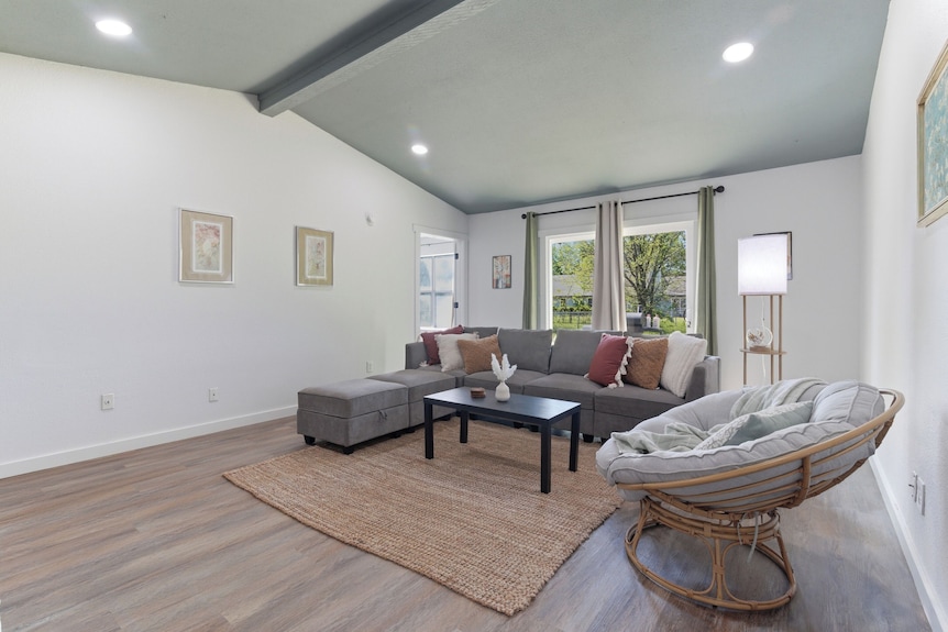 The Fern Retreat - 3 Bedroom Duplex South Tulsa - Tulsa, OK