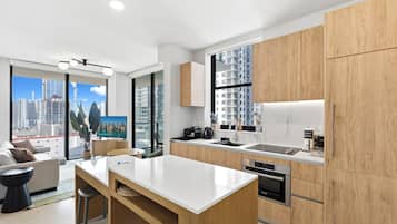 Apartamento, vista para a cidade | Cozinha privada | Cafeteira/chaleira