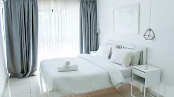 Apartamento luxo, vista para o jardim | Cortinas blackout, ferros/tábuas de passar roupa, Wi-Fi de cortesia