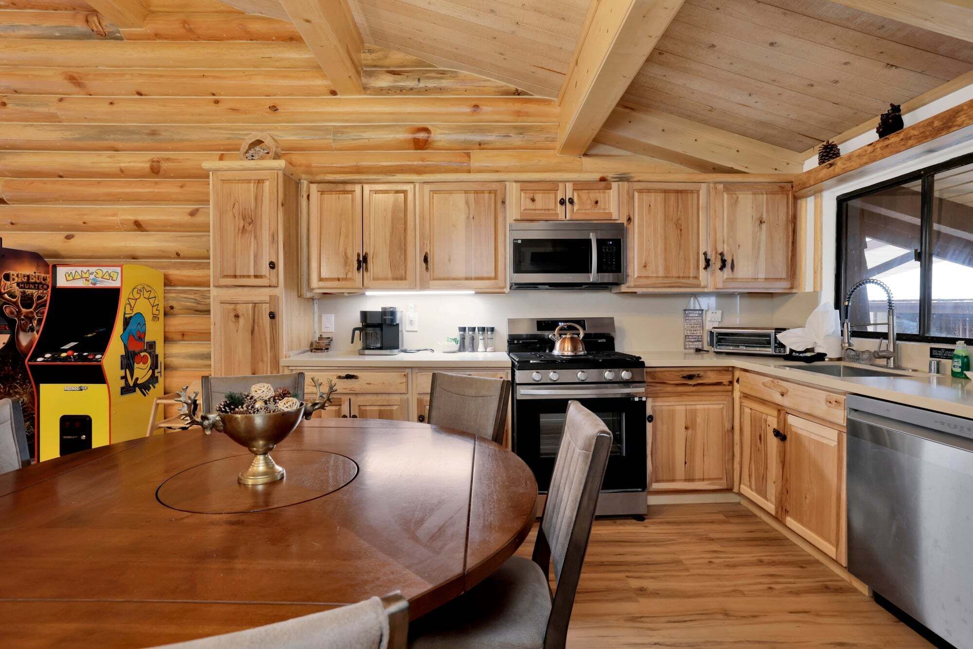 Cabine, várias camas, banheira de hidromassagem grande, vista para a montanha (2586) | Cozinha privada