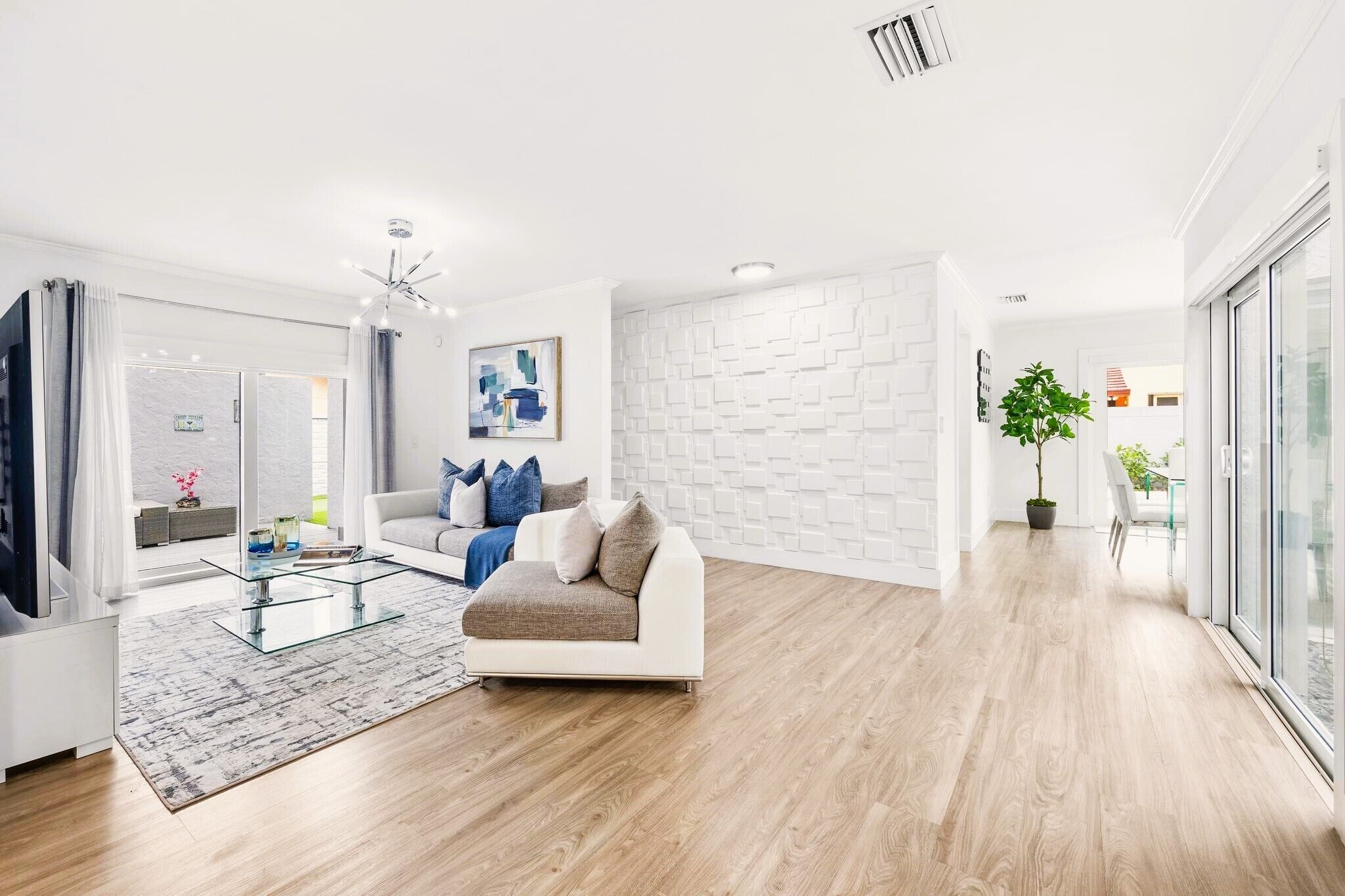Miami Downtown Oasis / Mini Golf / Htd  Pool/ Game Room - Miami, FL