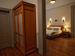Quarto Superior, Vista para a cidade | Roupa de alta qualidade, minibar, cofre com capacidade para portátil 