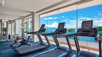 Apartamento, várias camas, sacada, vista para o oceano (Blue Horizon 604 at Residences) | Sala de fitness