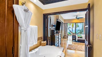 Condo, várias camas, acesso à piscina, vista para o oceano (Garza Blanca Preserve Resort 2101 A/B)