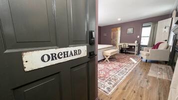Orchard Room | Secretária, secretária adequada para computadores portáteis