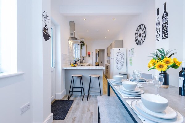 Ideal For Contractors Long Term Stays Sleeps 8 - Crewe