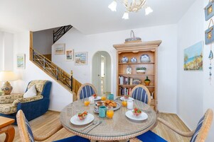 Villa (4 Bedrooms) | Interior
