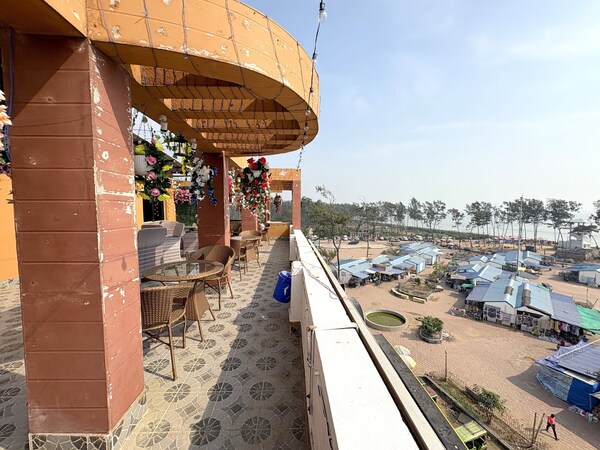 Beach Side Hotels Big Boss - Digha