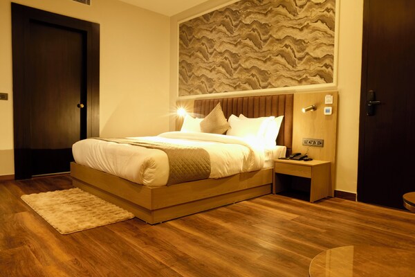 Red Sapphire Royale - Moradabad