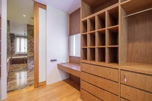 Vila, 6 quartos, para fumantes, piscina particular | Parte interna