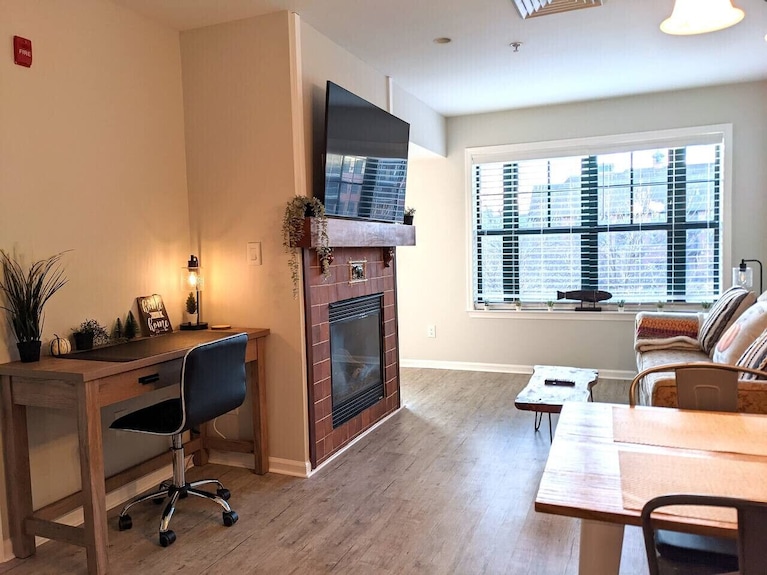 206 · Renovated Chic Premium 1 Bdrm - New Jersey