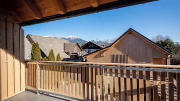 Quarto casal ou duplo clássico, vista para a montanha | Área da propriedade