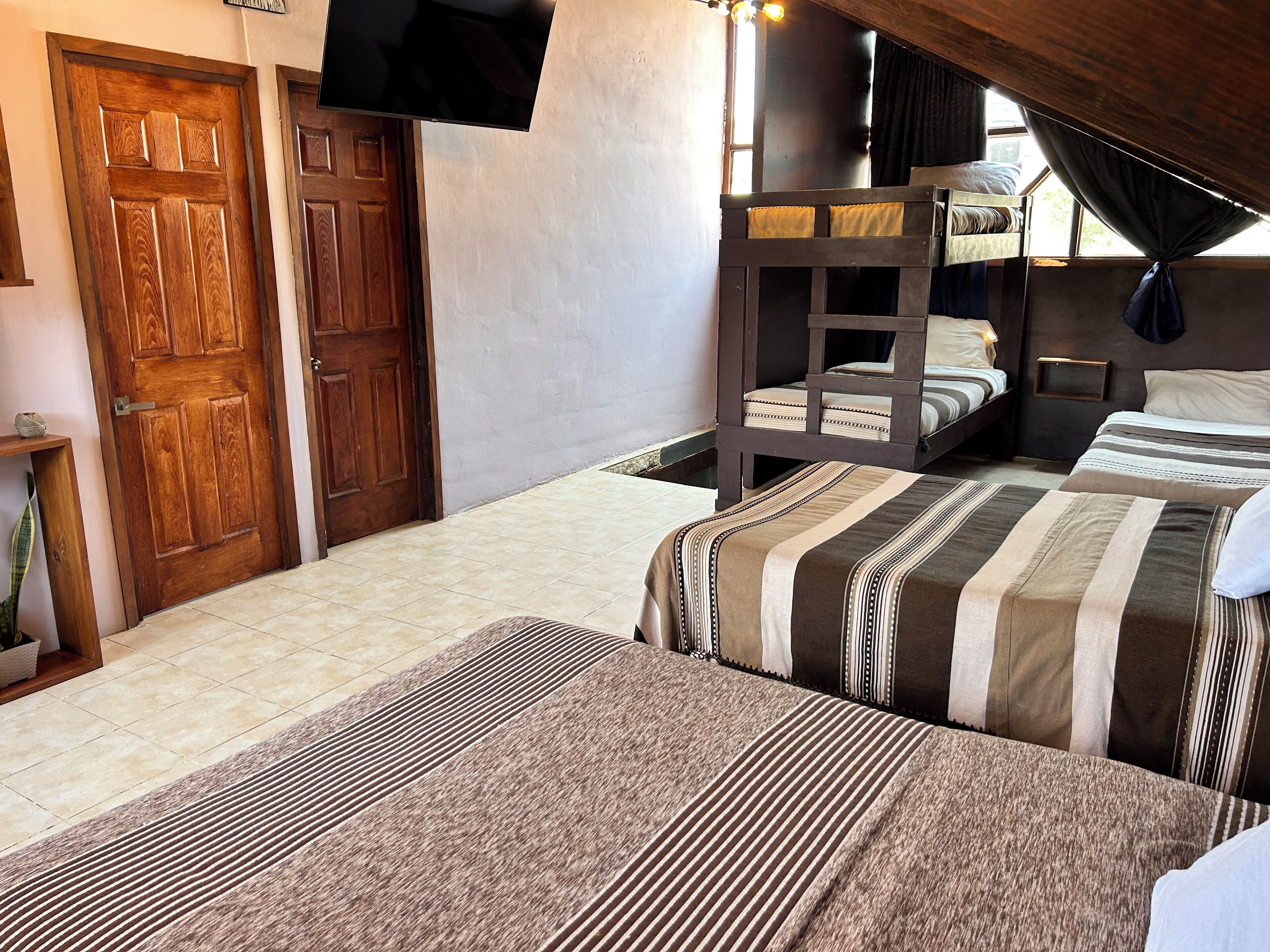 Quarto família, varanda, vista para o jardim