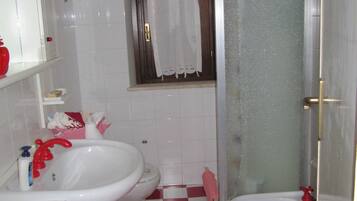 Villa, 3 quartos, fumadores, piscina privativa | Casa de banho