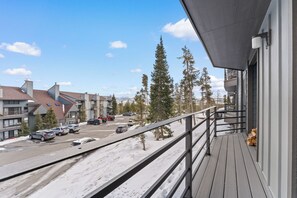 Condo (2 Bedrooms) | Fachada