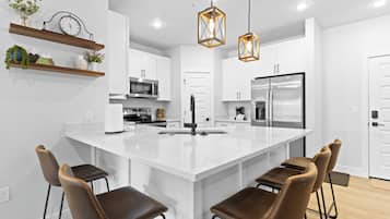 Condo (2 Bedrooms) | Fachada