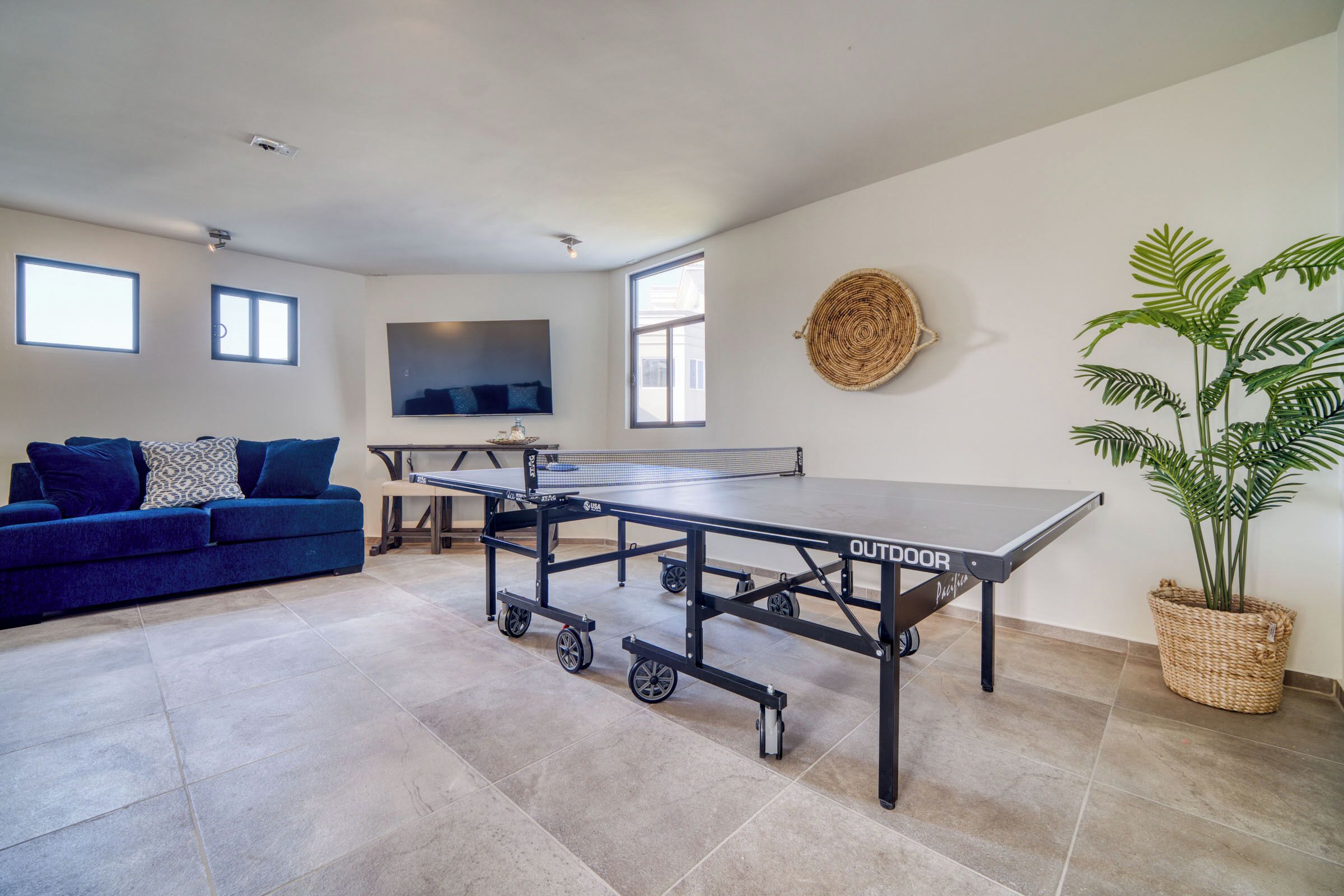 12 Ppl, 5 Bd, Prime Location, Steps From Marina Coral, Gated Community - Ensenada