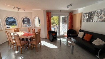 Apartamento Comfort, 3 quartos | Sala