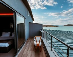 Quarto Quádruplo Premium, várias camas, vista para o mar