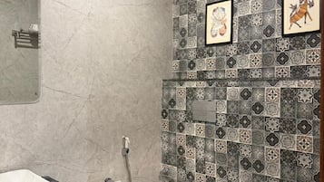 Quarto real | Banheiro