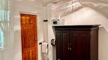 Quarto Clássico com Cama de Casal, 1 cama queen-size, vista para o jardim | Interior