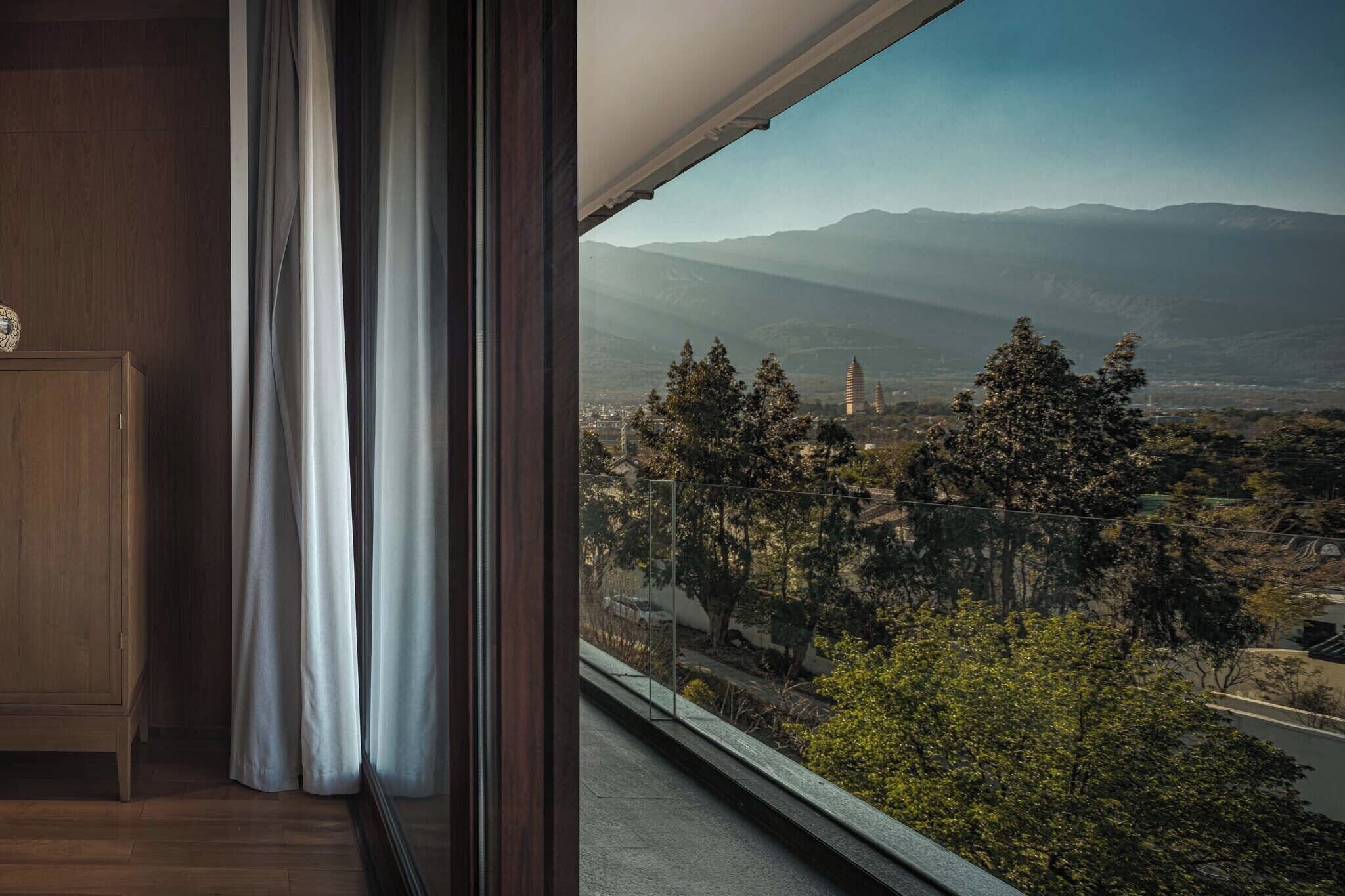 Suite Familiar, pátio | Vista do quarto