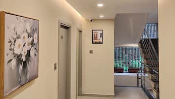 Quarto Duplo Deluxe, varanda, Vista para a cidade | Interior